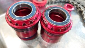 PF30 ボトムブラケット交換【KCNC】